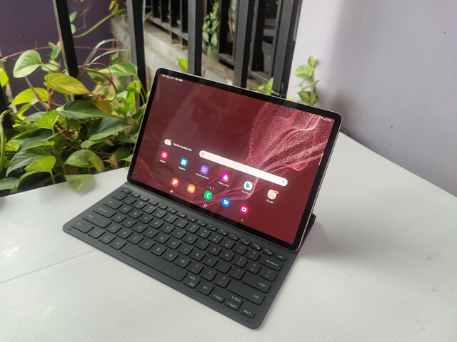 Review Tablet Samsung Galaxy Tab S8 Plus - Tampil Stylish Dilengkapi ...